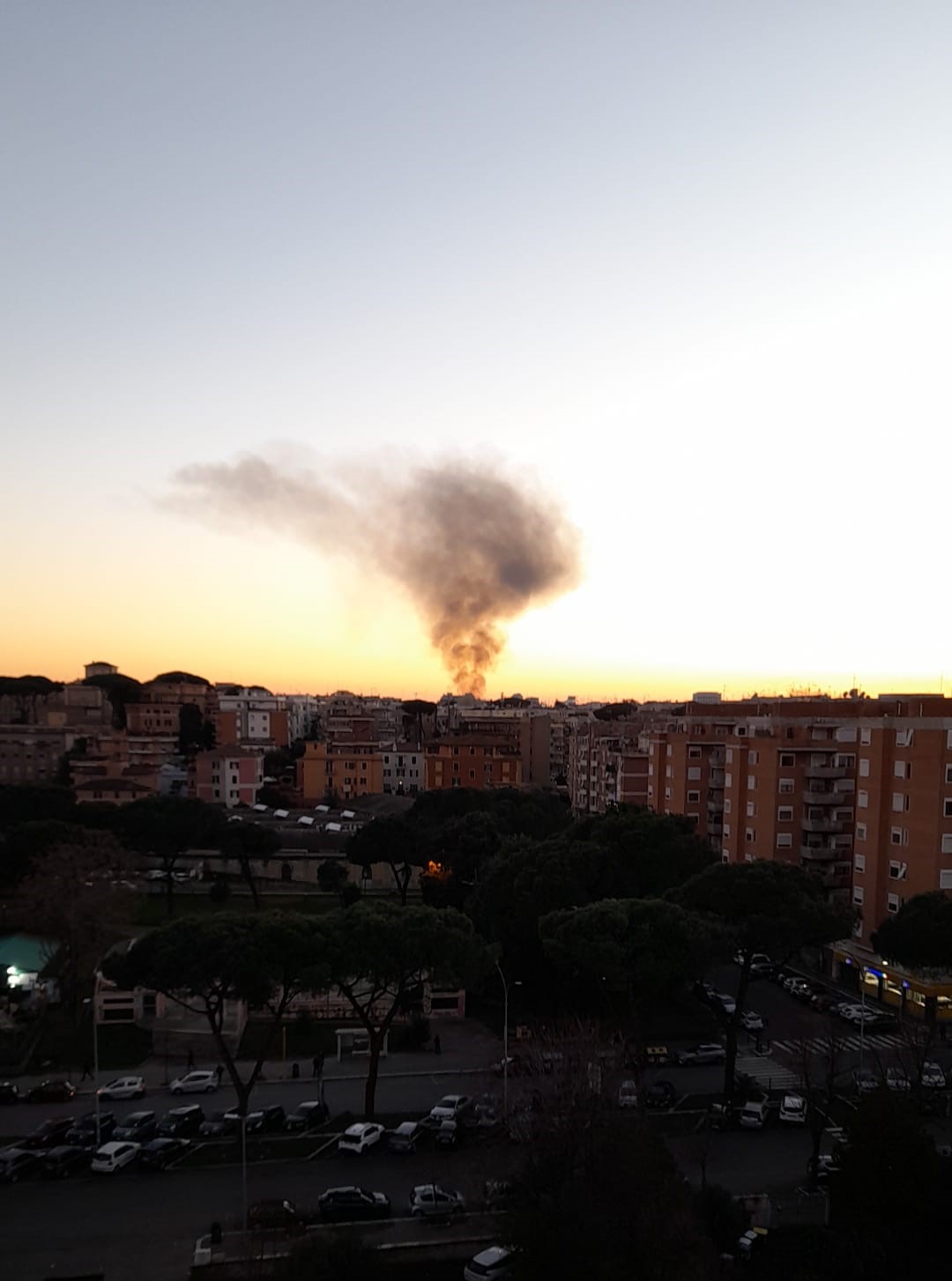 Incendio a San Paolo: le fiamme divampate a via Silvio D’Amico
